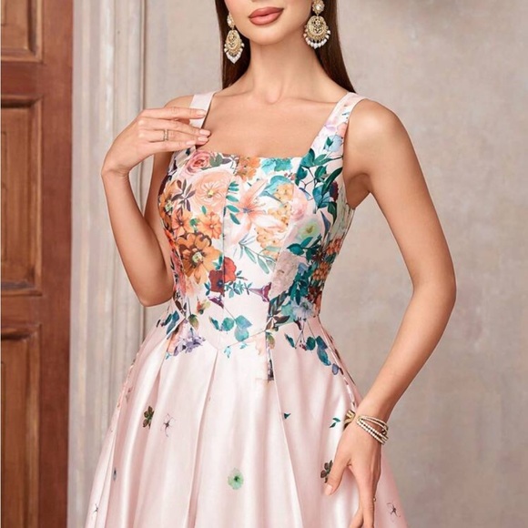 Dresses | Luxe Floral Print Square Neck Zip Up Back Party Portal Gown ...